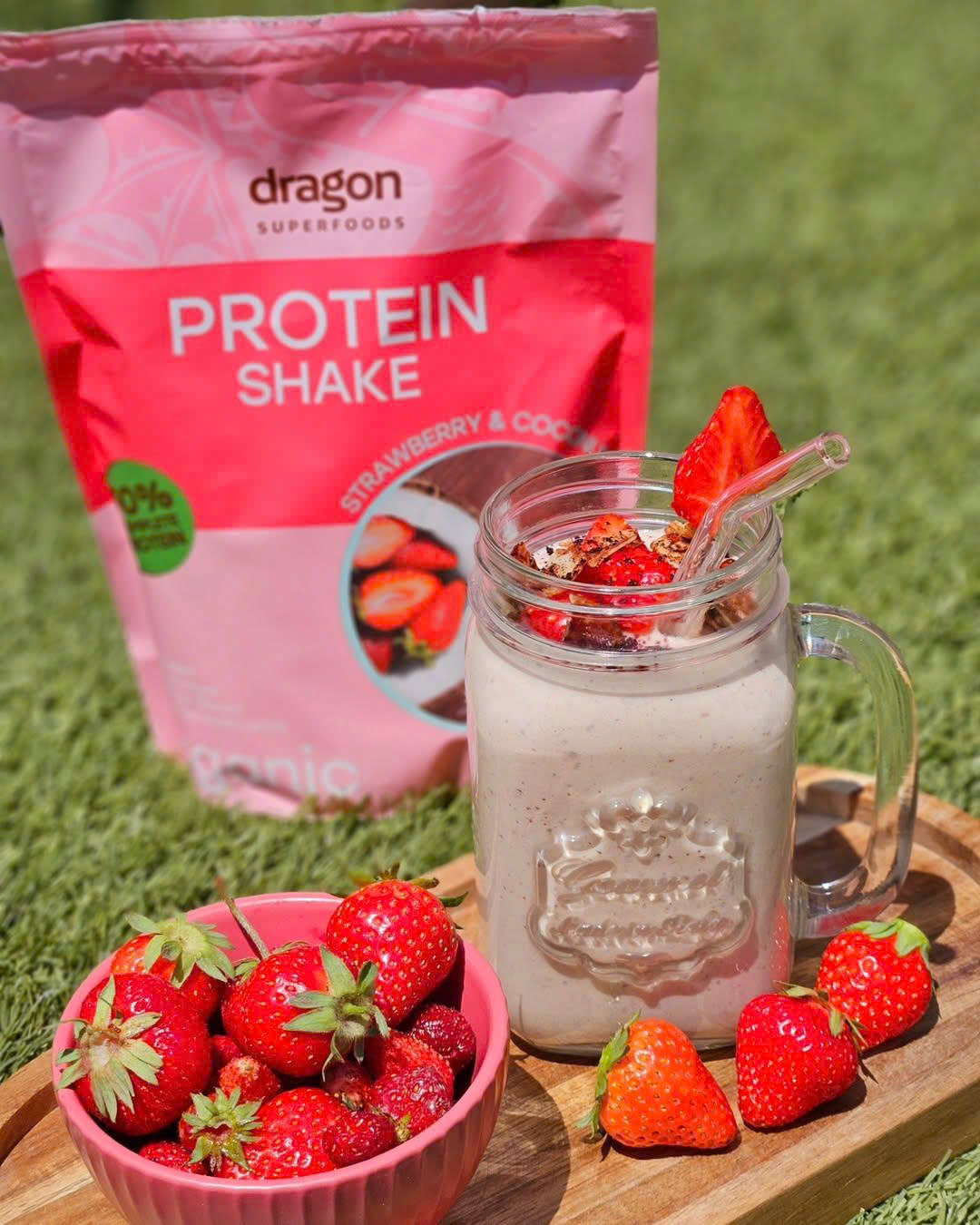 🍓 DRAGON SUPERFOODS – PROTEIN SHAKE DÂU & DỪA HỮU CƠ